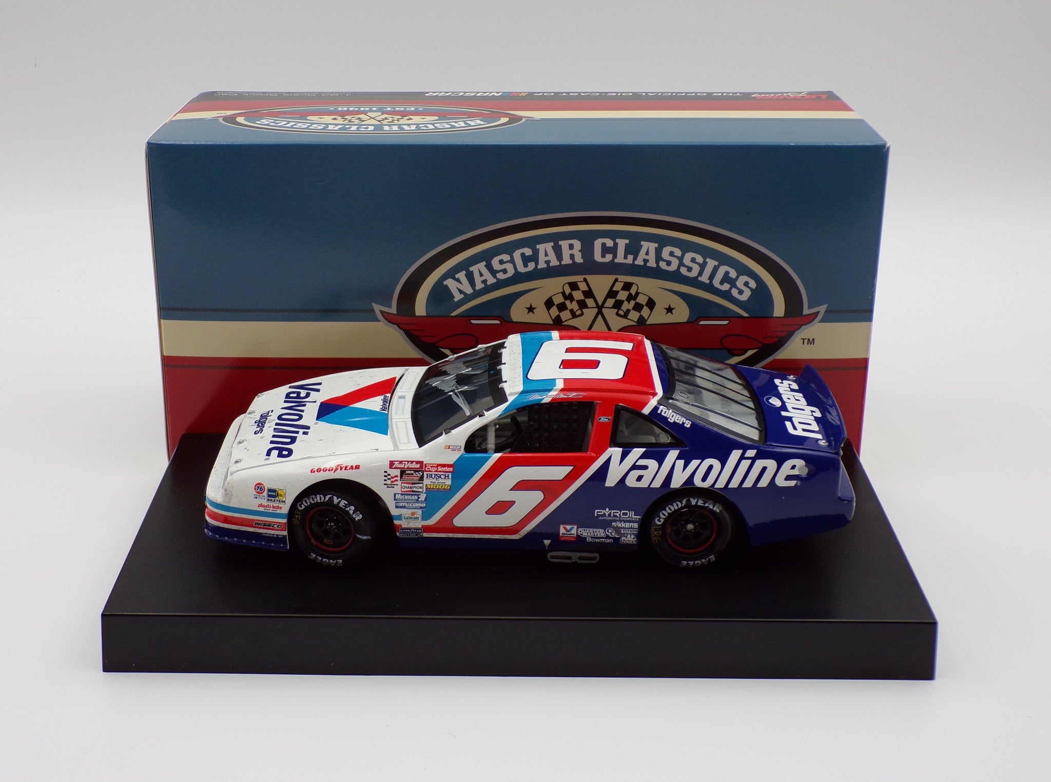 SIGNED 1992 Martinsville Raced Win Diecast – Mark Martin Archive